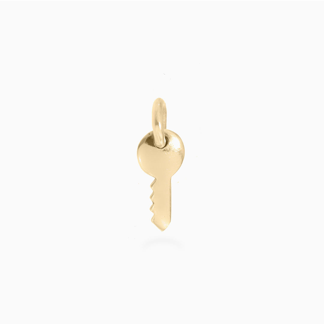 18k Gold Key Charm – Maidor Jewelry